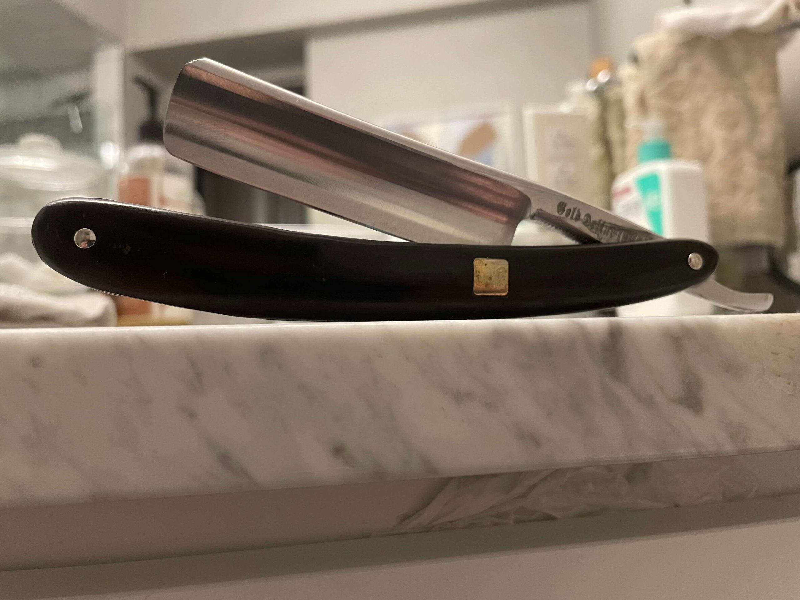 7 Reasons a Straight Razor Is Better Than Your Safety Razor (Plus Some ...